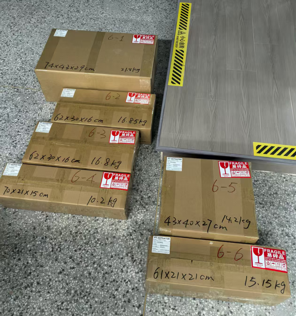 A set of 3DOF Scorpion S and TL, a set of 3 DOF Baby monster were sent ...